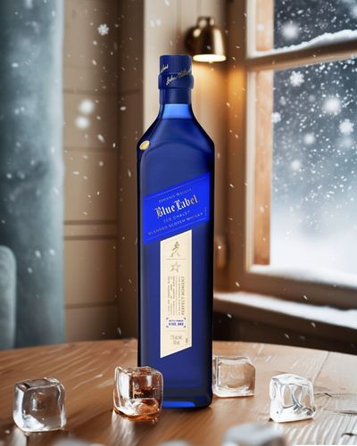 Johnnie Walker x Perfect Moment Blue Label Ice Chalet Edition Blended ...